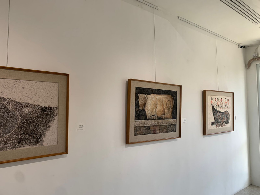 PERADABAN AMARNA WARNA BALI - NATURAL BALINESE COLORS IN THE ...