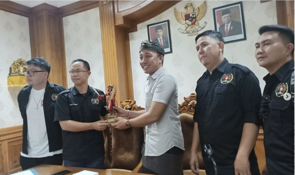 Studi banding Persatuan Wartawan Indonesia (PWI) Kabupaten Minahasa ...