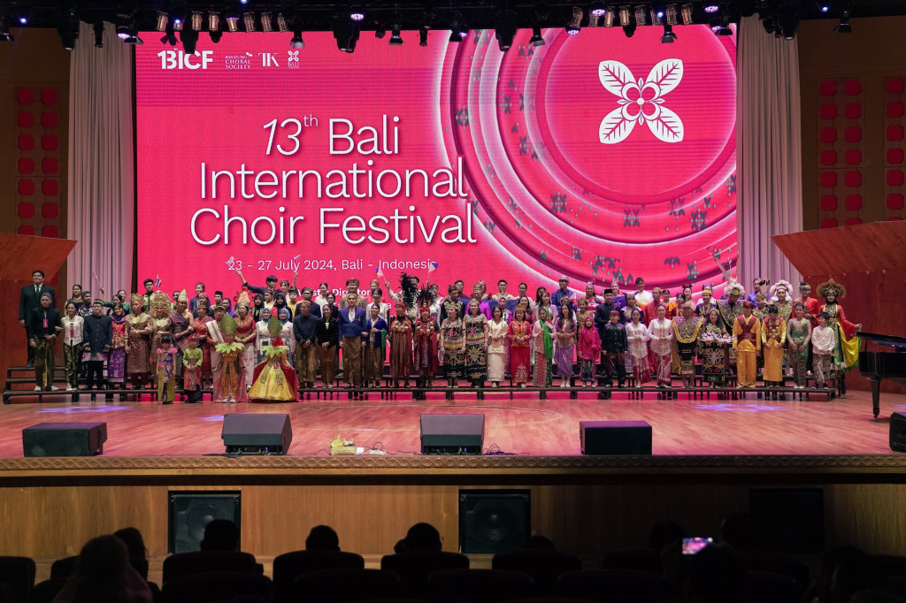 Wabup Suiasa Hadiri Opening Ceremony Bali International Choir Festival ...